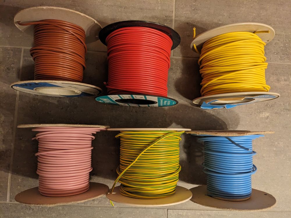 Drähte Litze 1.5mm2 (Neu (gemäss Beschreibung)) in Tumegl/Tomils für ...