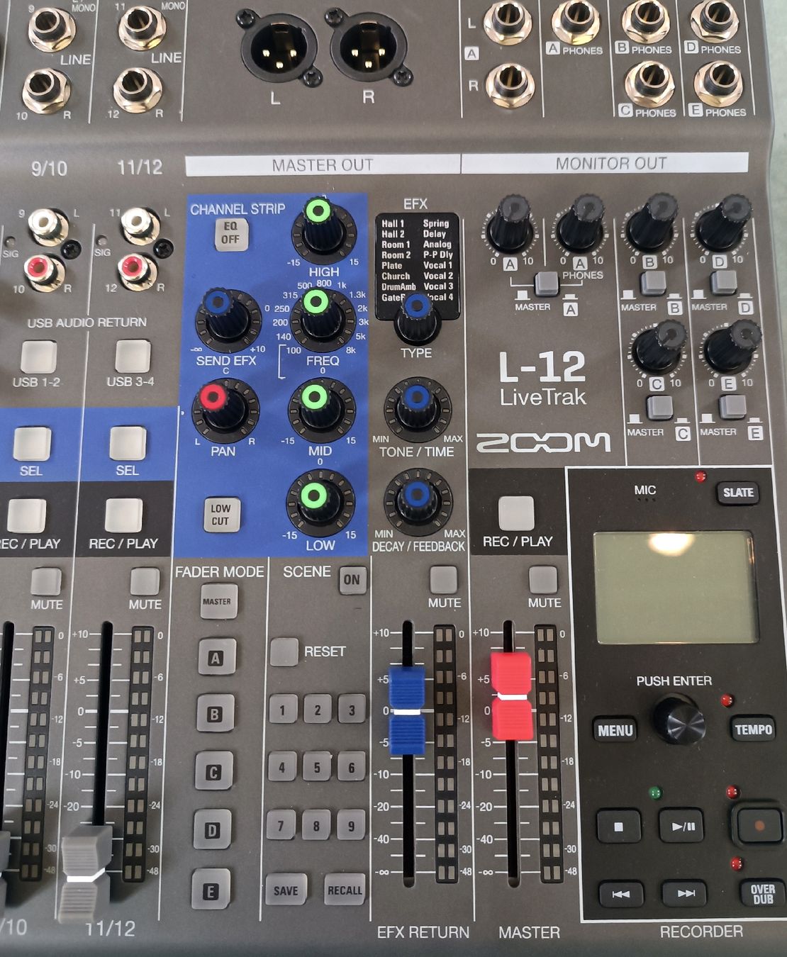 Zoom LiveTrak L-12 Digital Mixer/Recorder mit Garantie! (Neu (gemäss Beschreibung)) in Gossau ZH ...