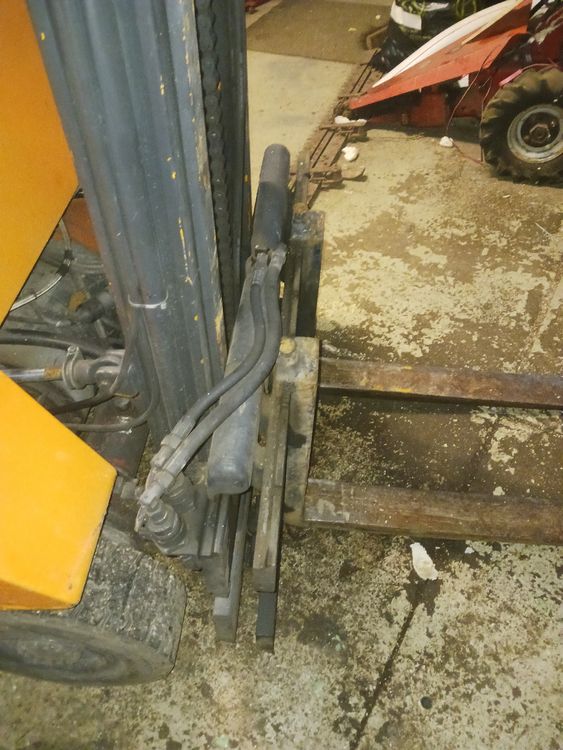 Stapler Stihl (Gebraucht) in Thalheim AG für CHF 2070 – nur Abholung ...