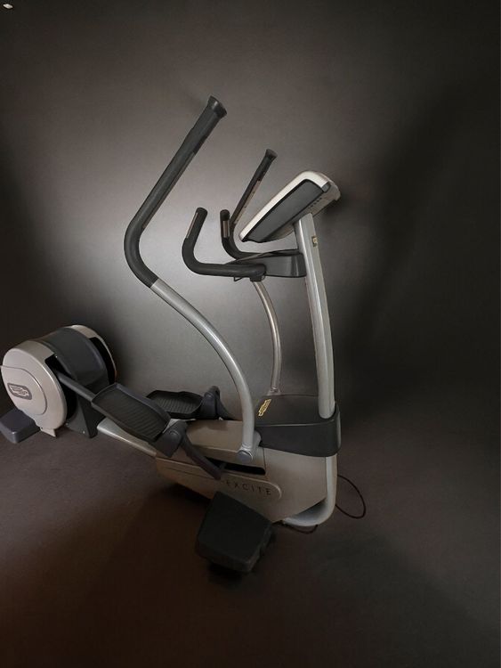 Crosstrainer - TechnoGym Synchro Excite 700 (Gebraucht) in Wohlen AG ...