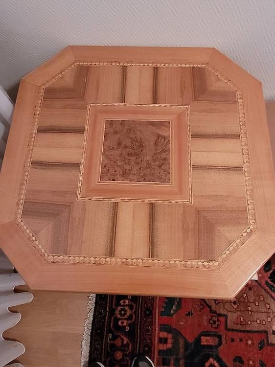 Intarsien Beistelltisch Nussbaumholz acht-eckig | Kaufen auf Ricardo