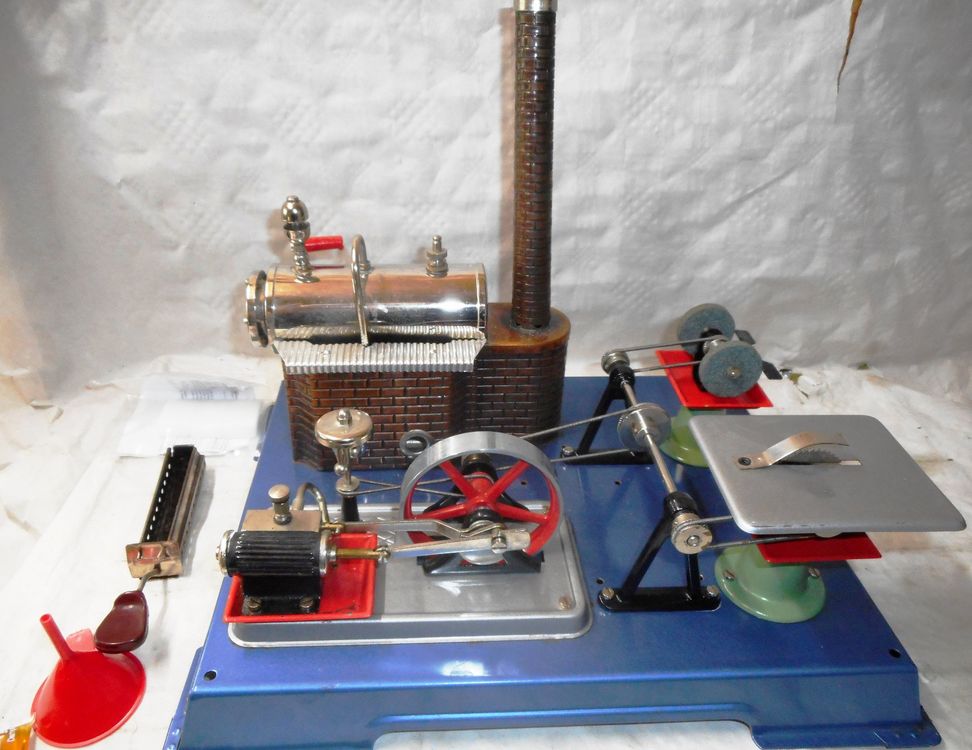 Dampfmaschine Wilesco D101 Komplettset (Gebraucht) in Hefenhofen für ...