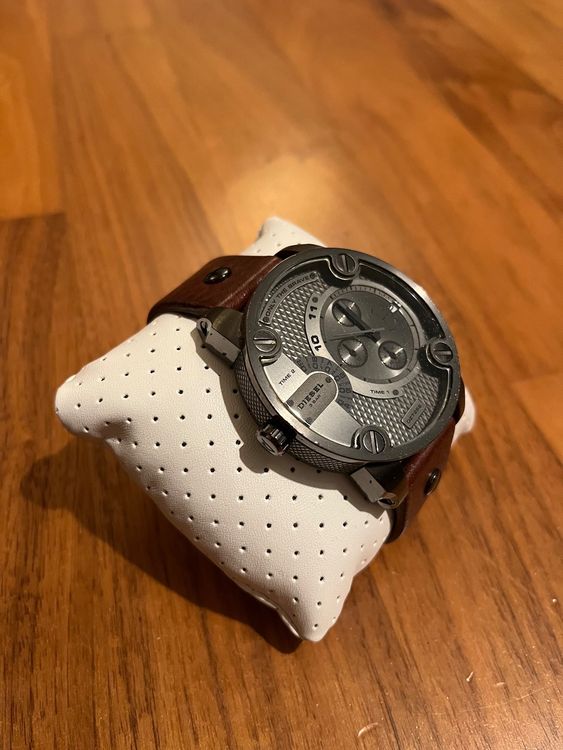 Moderne Diesel Uhr (Männer) (Gebraucht) in Zürich für CHF 20 – mit ...
