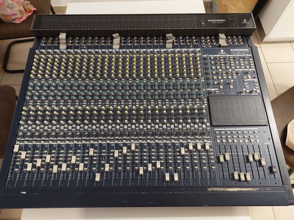 Mischpult BEHRINGER MX 8000 nicht getestet ohne Netzteil | Kaufen auf ...