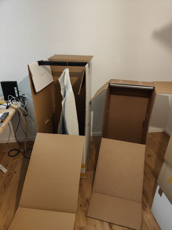 Robuste Kleiderbox Zügelbox Umzugsbox - ideal für den Umzug! (Gebraucht ...