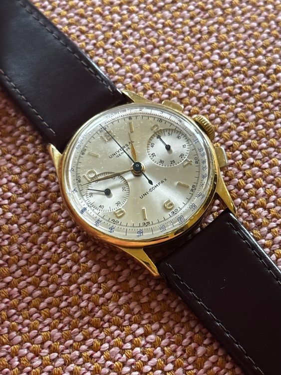 Vintage Universal 12445 Uni-Compax 18K Gold Chronograph (Gebraucht) in ...