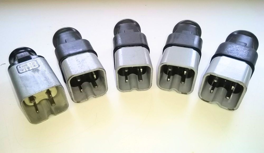 5 Stecker J15-4polig SEV Typ30 gebraucht alle zusammen | Kaufen auf Ricardo