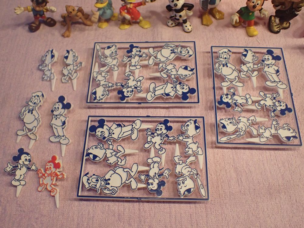 schöne DISNEY Sammlung Mickey Maus Figuren und Blechbüchse (Gebraucht) in Geroldswil für CHF 23 ...