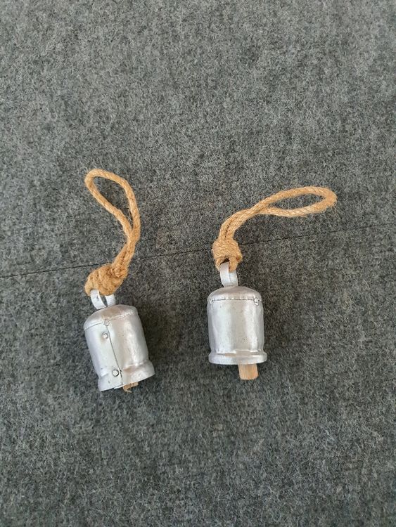 süsse, antike Deko-Glocken silbrig, an dicker Jute-Schnur | Kaufen auf ...