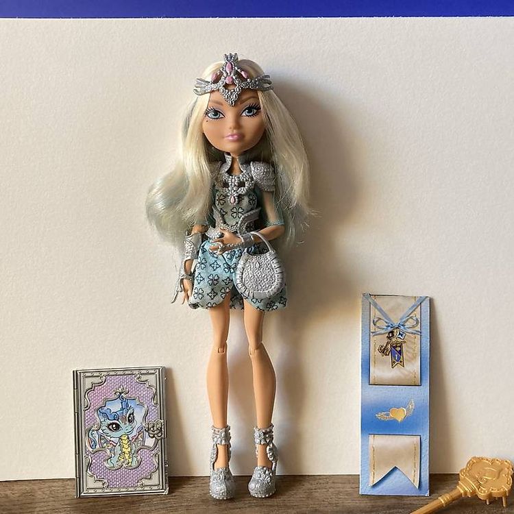 Darling Charming Ever After High (Gebraucht) in Yverdon-les-Bains für ...