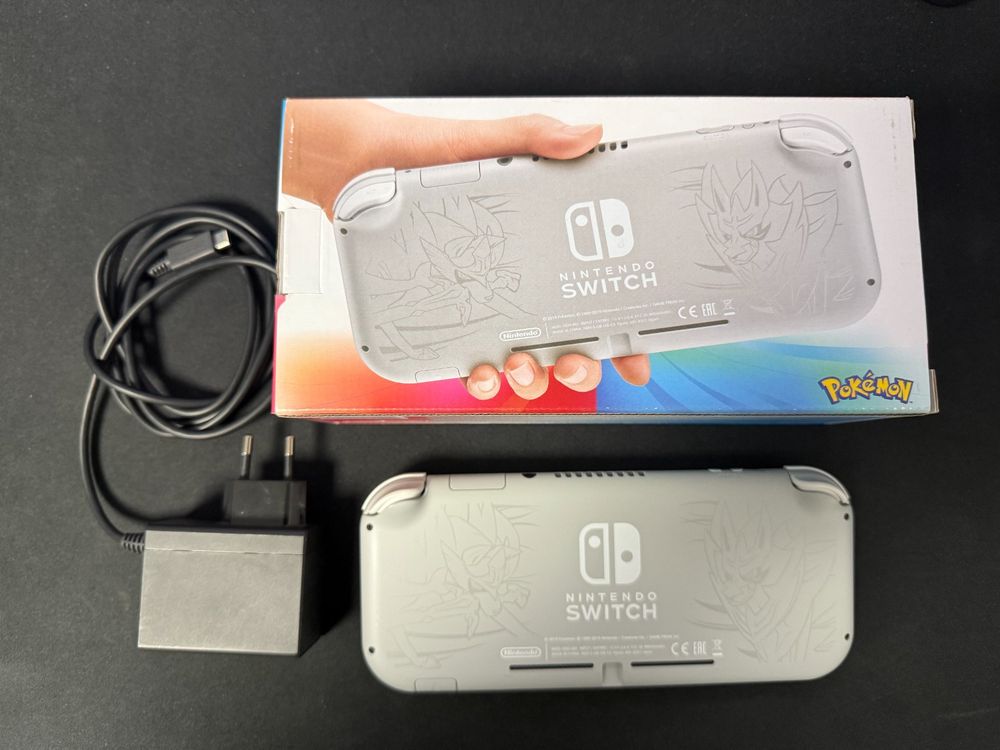 Nintendo Switch Light Pokémon Édition Zacian & Zamazenta (D'occasion) à ...