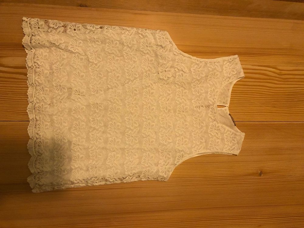 Hemisphere Top mit Spitze (Gebraucht) in Meilen für CHF 45 – mit ...