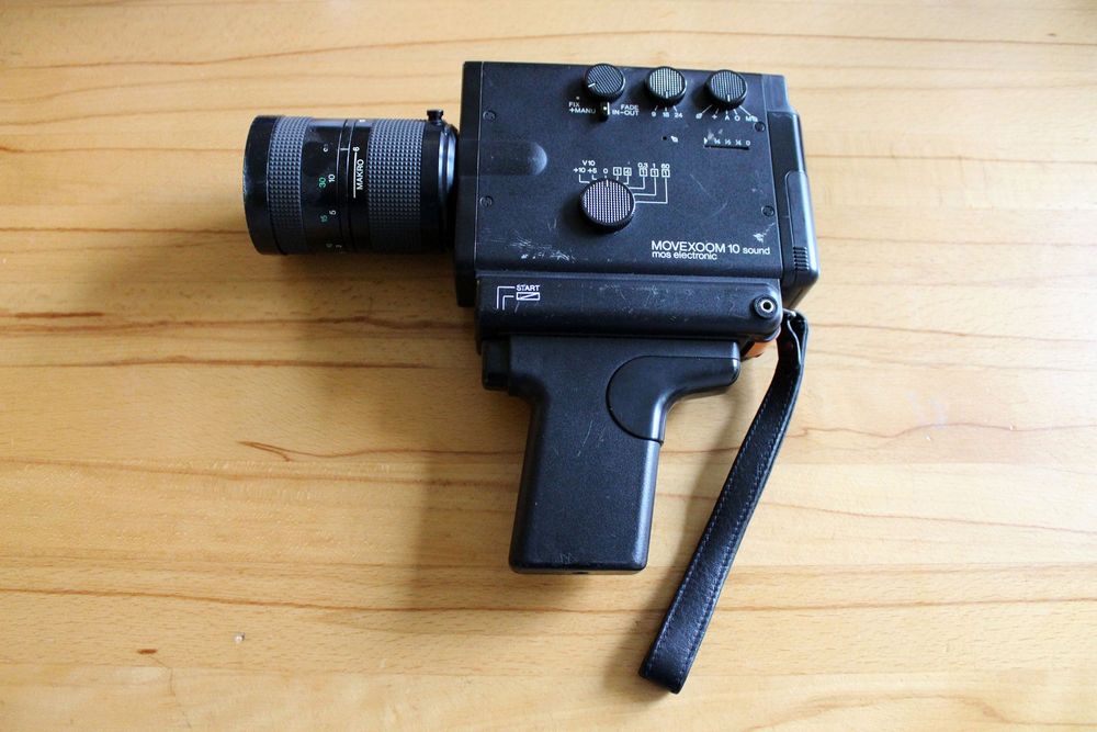 Vintage Super 8 Film- / Videokamera AGFA MOVEXOOM 10 mos (Defekt) in Zürich für CHF 19 – mit ...