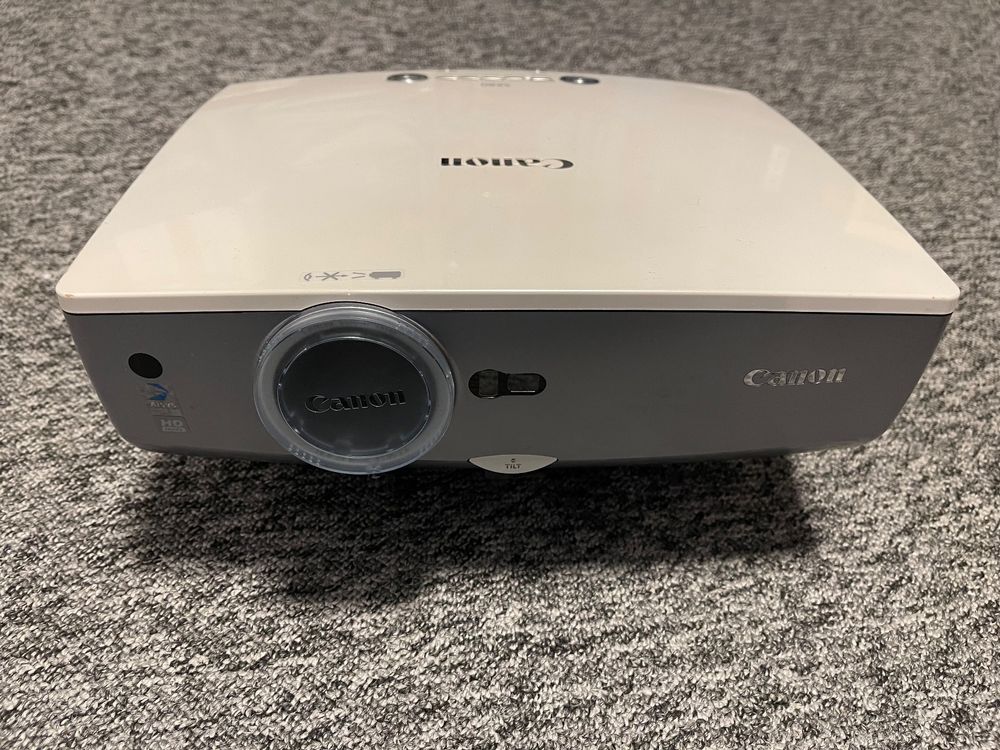 Canon Xeed SX80 Beamer - neuwertig - nur 206 Lampenstunden | Kaufen auf ...