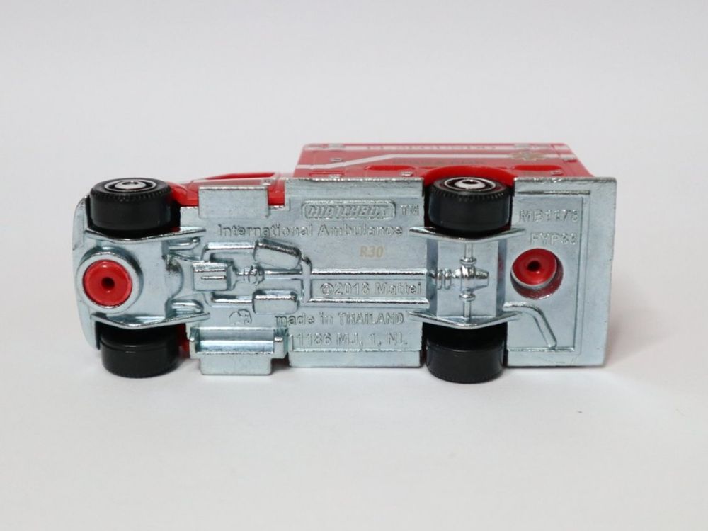 Matchbox International Ambulanz El Segundo Fire & EMS (Neu (gemäss ...