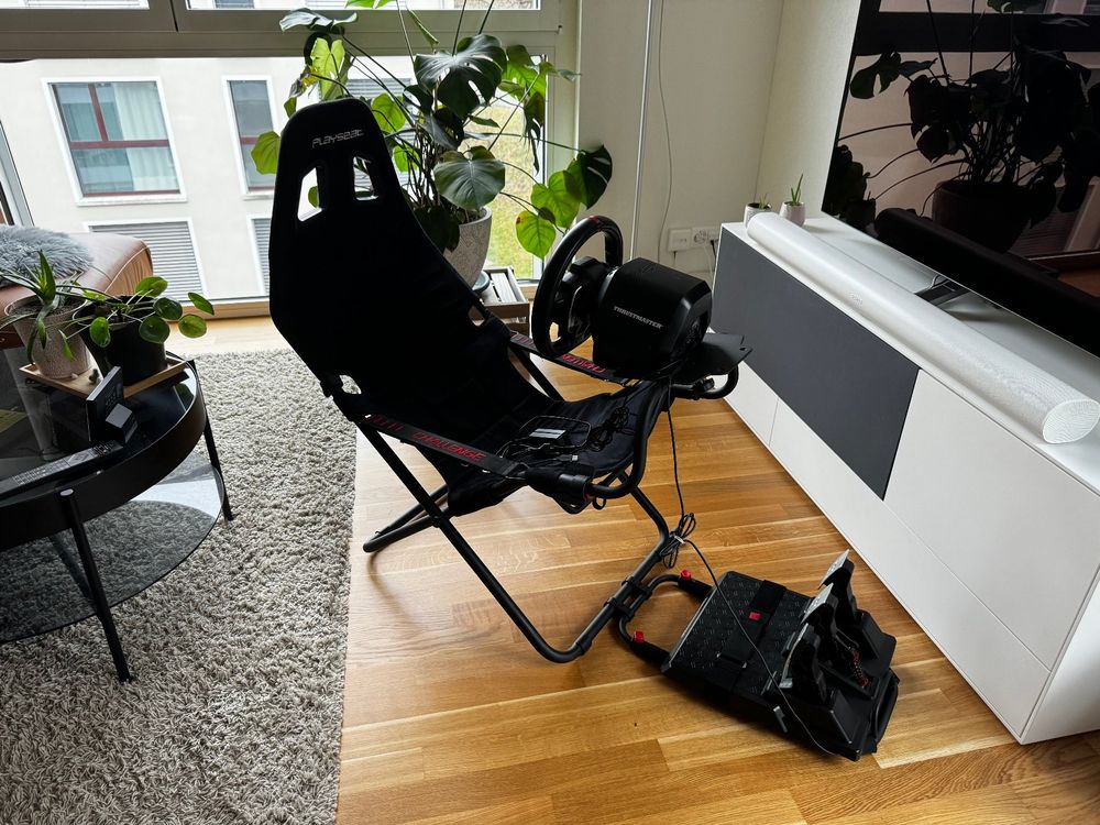 Thrustmaster T248 (PS/PC) + Playseat Challenge (Gebraucht) in ...