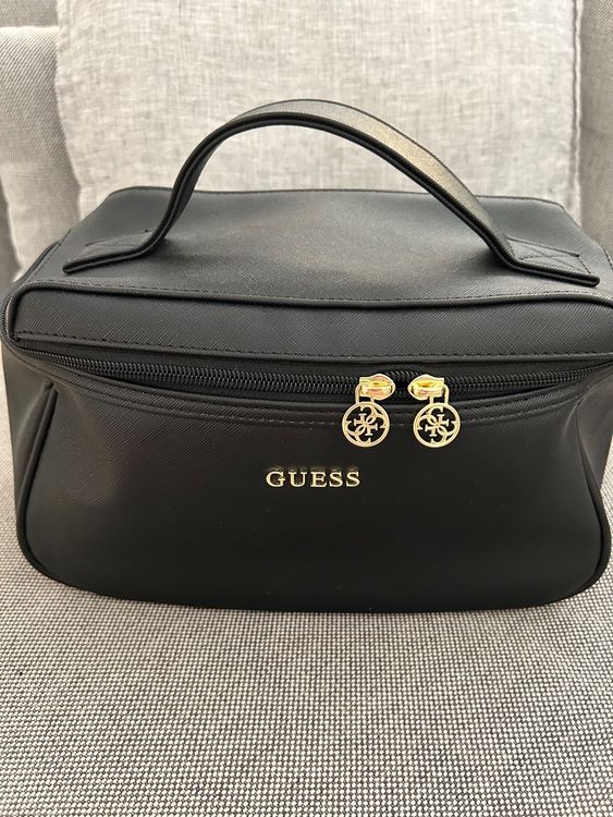 Guess Beauty Case (Gebraucht) in Kloten für CHF 22 – mit Lieferung auf ...