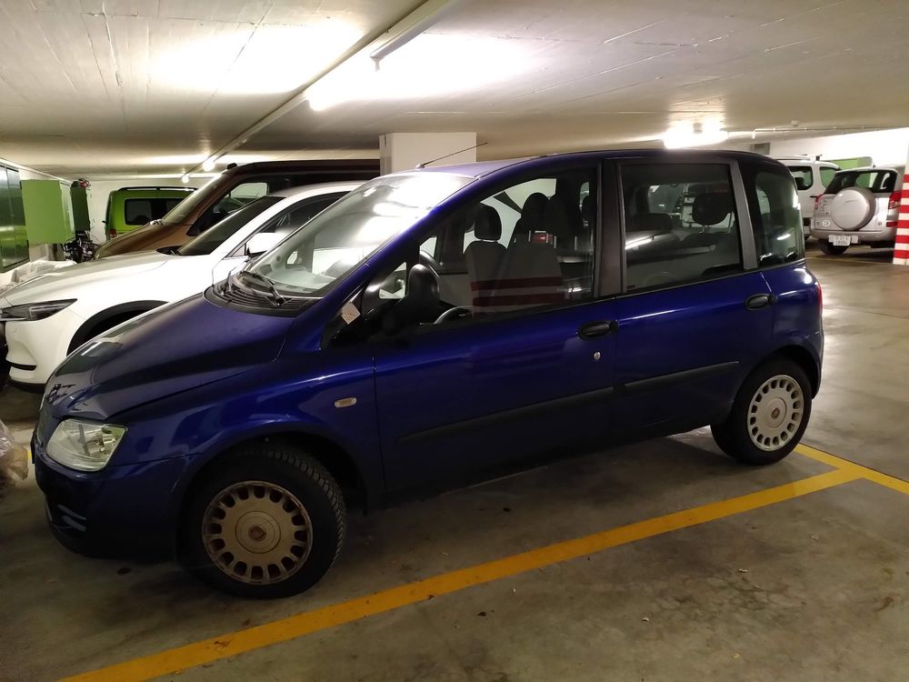 Fiat Multipla 1.6 bipower mit 8 Rädern und Dachbox (Defekt) in Zürich ...