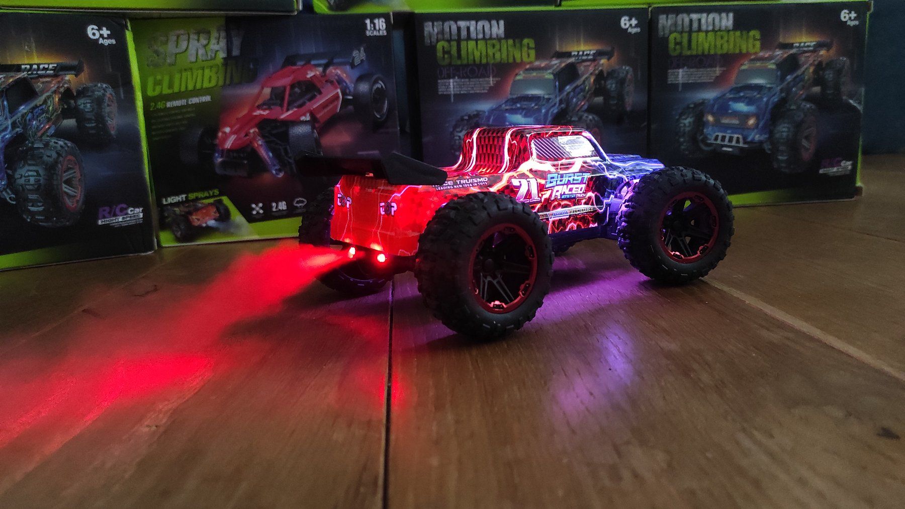 RC Auto "Offroad Monster Truck" mit Sprühnebel-Effekt (Neu und ...