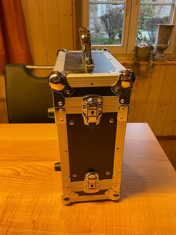 Flyht Pro Stage Rack 9,5" 3U Double Door mit Rackschublade (Gebraucht ...