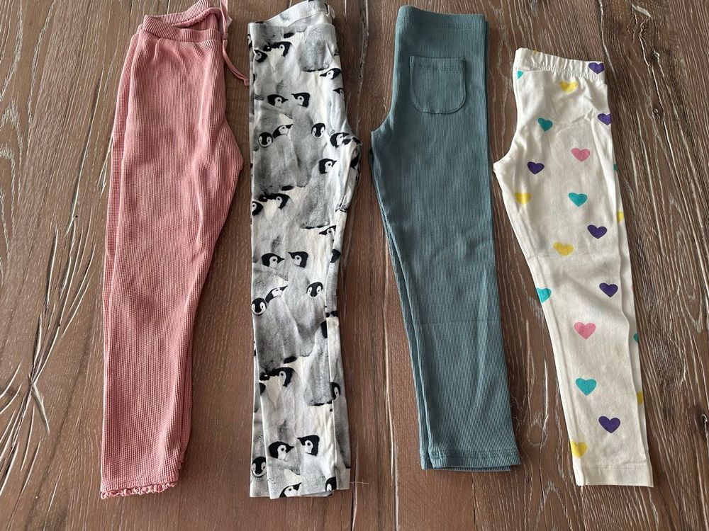 4 Leggings für Mädchen, Grösse 98-104 💖💖 (Gebraucht) in Safenwil für ...