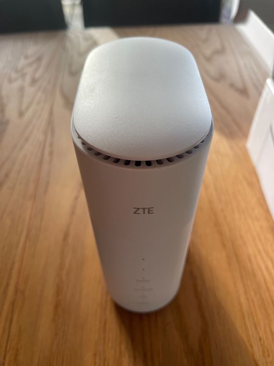ZTE MC801A HyperBox 5G WLAN Router (Neu (gemäss Beschreibung)) in St ...