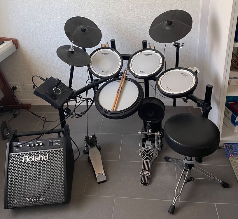 Roland TD-17 V-Drum set with Roland amp and stool (Gebraucht) in ...