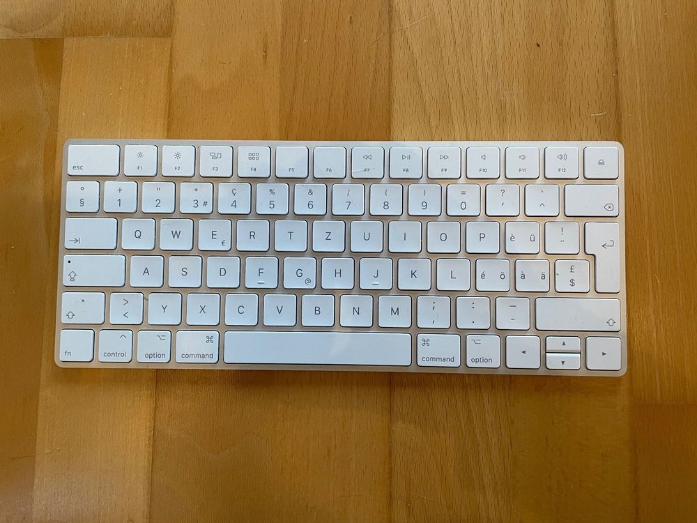 Apple Magic Keyboard CH - Schweizer Tastatur Layout (Gebraucht) in ...
