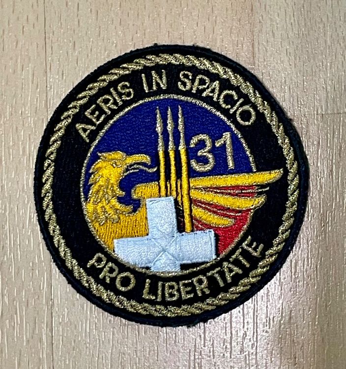 Badge "AERIS IN SPACIO / PRO LIBERTATE " (Gebraucht) in Wila für CHF 6 ...
