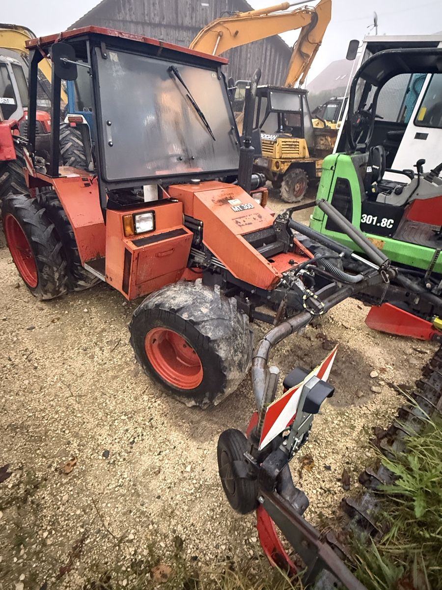 Traktor Rapid MT 300 mit Busatis Mäher und Bandheuer. (Gebraucht) in ...