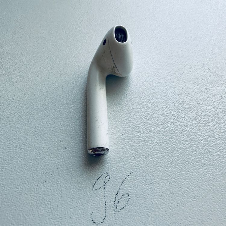 Original Apple AirPods 2 Gen. Rechts A2032 einzeln Ohrstück (Gebraucht ...
