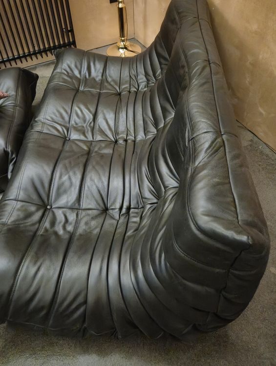 Ligne Roset TOGO 3er Sofa + Hocker, Leder Schwarz (Gebraucht) in Widnau ...