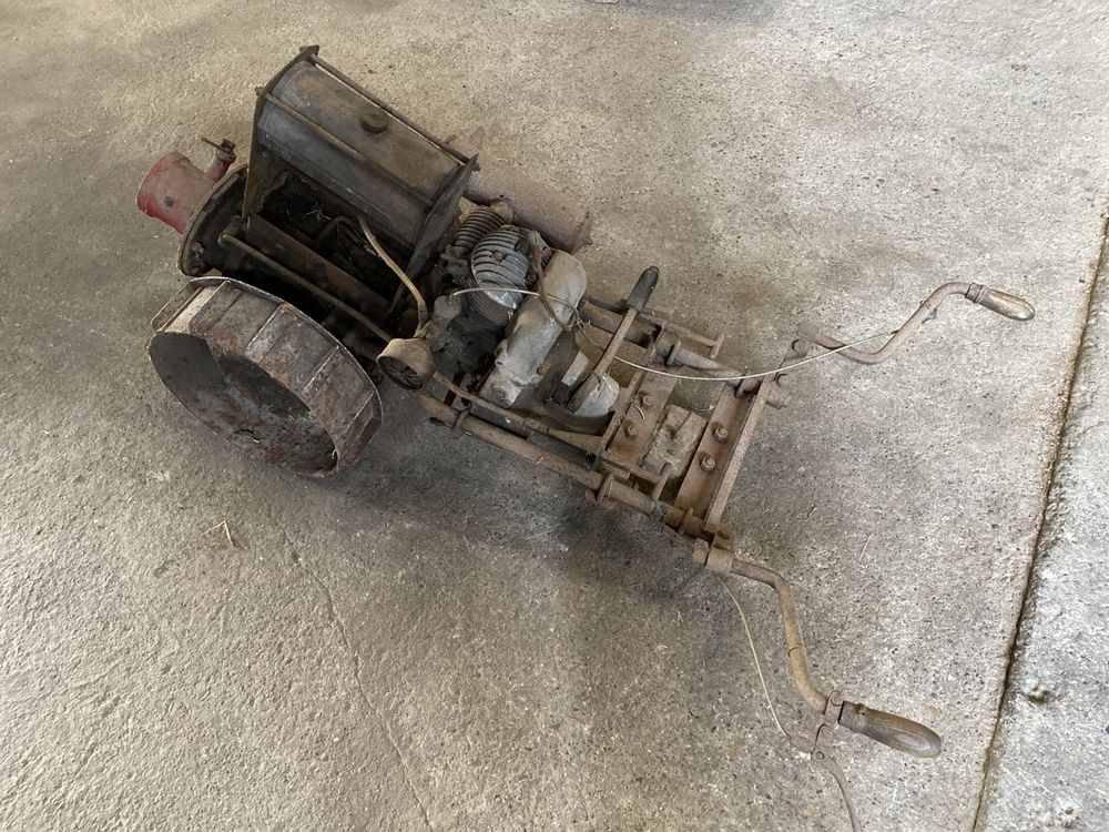 Motormäher sehr alt mit MAG Motor (Defekt) in Gibswil für CHF 1 – nur ...