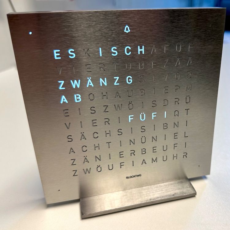 Qlocktwo Touch - Wortuhr Metal - Schweizerdeutsch - ab 1.- | Kaufen auf ...