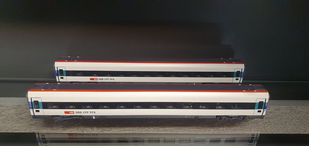 ROCO:DC: 2 X SBB ICN ZWISCHENWAGEN 2.KLASSE NEUWERTIG | Kaufen auf Ricardo