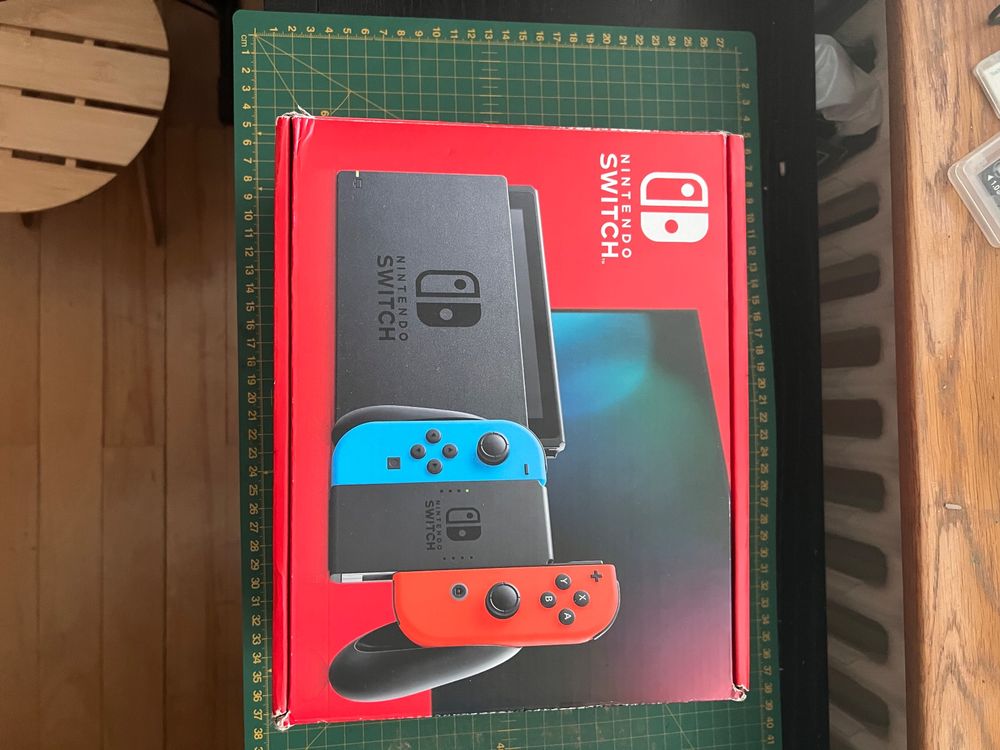 Nintendo Switch 2023 (Neu und originalverpackt) in Zürich für CHF 200 ...