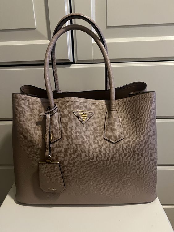 Prada (Gebraucht) in Wallisellen für CHF 450 – mit Lieferung auf ...