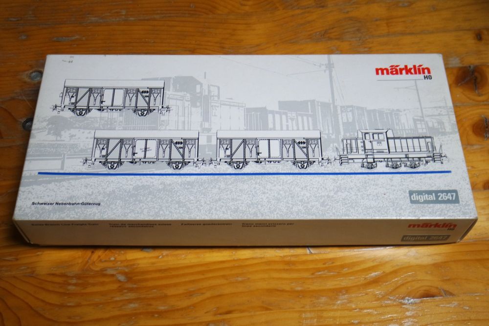 Märklin art. 2647, SET D'UNE LOCOMOTIVE ET 3 WAGONS (Gebraucht) in ...