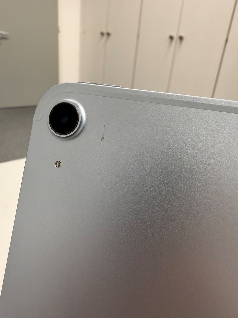 Apple iPad Air 7 Wifi 5G 11" (M3) 128GB (Gebraucht) in Zug für CHF 350 ...