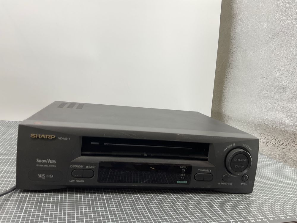 Sharp VC-M311 VHS Player in unbekanntem Zustand | Kaufen auf Ricardo
