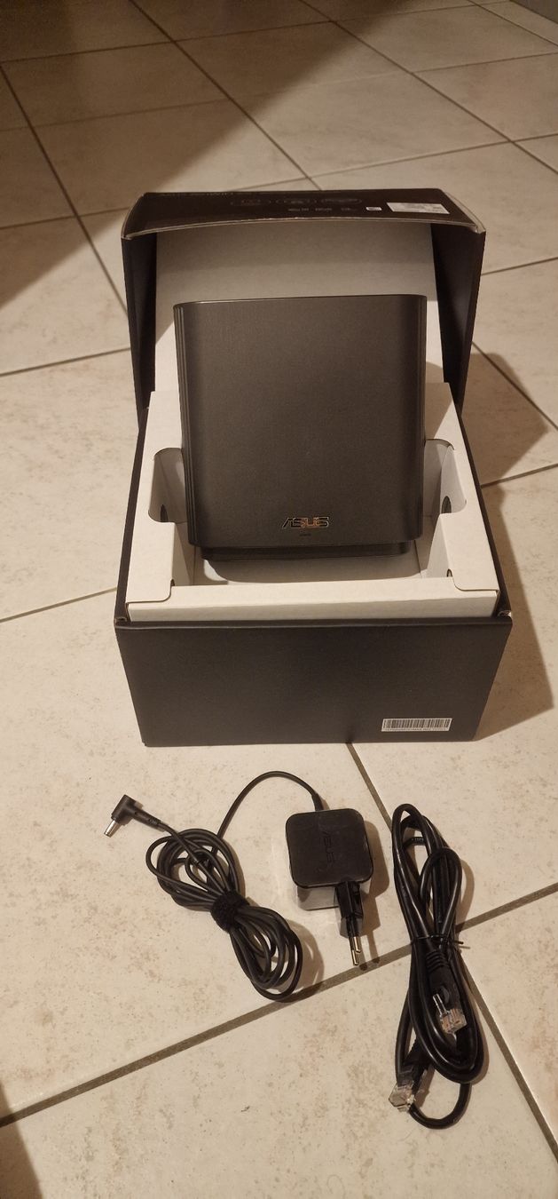 Asus ZenWifi AX (XT8) - Top WLAN Router, gebraucht (Gebraucht) in ...