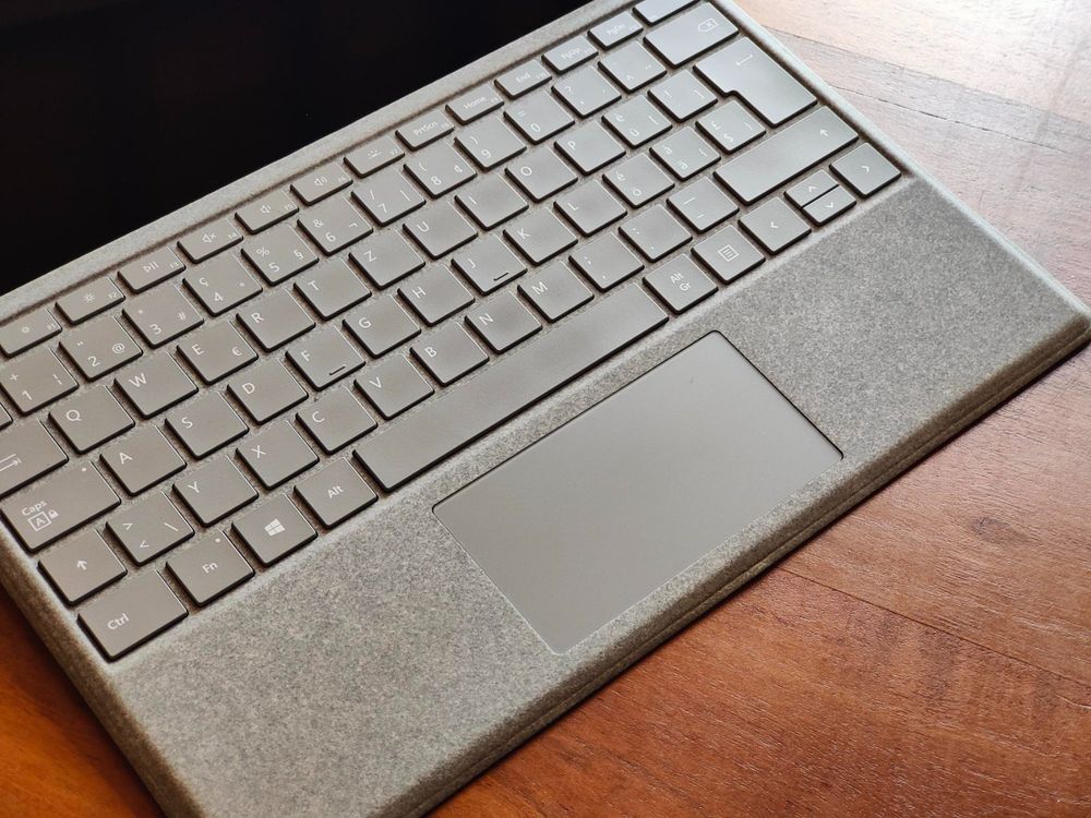 Surface Pro 7 Model 1866 i5 inkl.Win11 Keyboard & neuem Etui | Kaufen ...