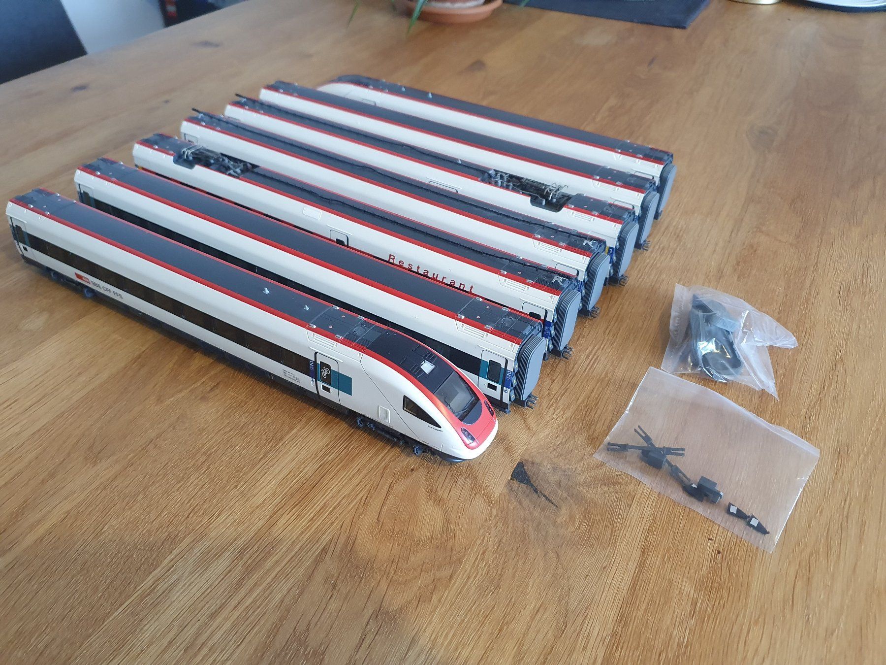 Roco SBB ICN 7-teilig (DCC Zimo Sound-Decoder) (Gebraucht) in Corsier ...