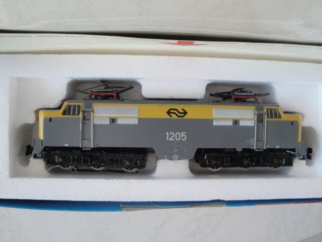 Märklin HO 3055, locomotive NS, N°1205, selon photos (Neu (gemäss ...