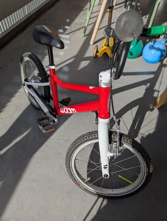 Vélo Woom 3 Rot mit Ständer (Gebraucht) in Zürich für CHF 300 – nur ...