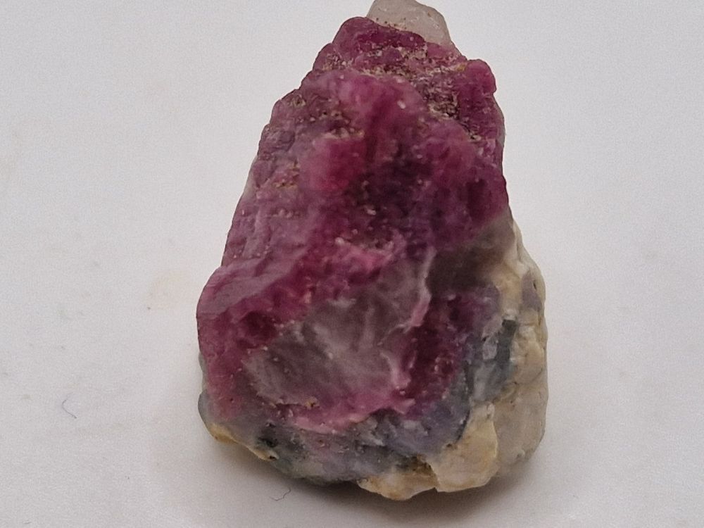 Turmalin - Rubellit in Matrix 23.4ct. (Neu und originalverpackt) in Winterthur für CHF 15 – mit ...