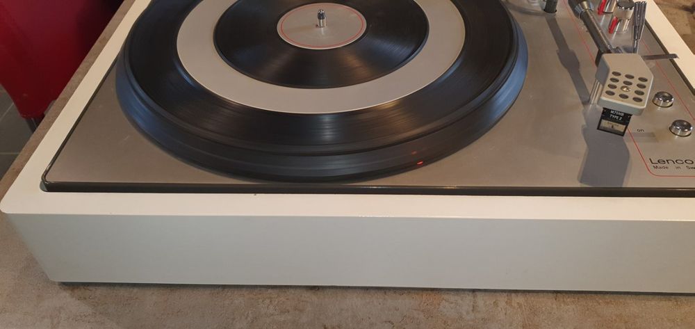 Lenco L85 Plattenspieler (Gebraucht) in Merlach für CHF 42 – nur ...