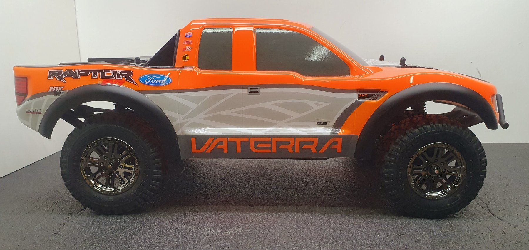 Vaterra 1/10 Ford Raptor Pre Runner 4WD (Neu (gemäss Beschreibung)) in ...