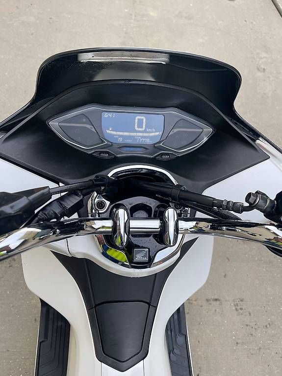 Honda PCX 125 (Gebraucht) in Allschwil für CHF 2550 – nur Abholung auf Ricardo kaufen