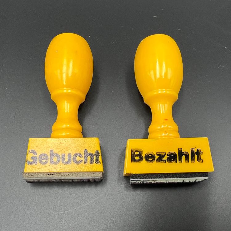 Stempel BEZAHLT und Stempel GEBUCHT (Gebraucht) in Häusernmoos für CHF ...